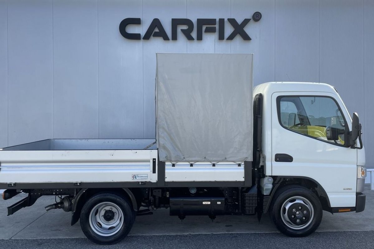 CARFIX - Viatura - Mitsubishi Canter 3S13 Semi-nova A/C