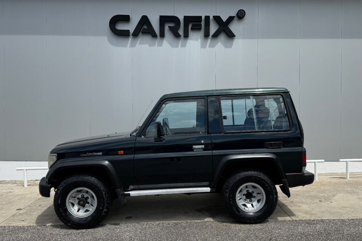 CARFIX - Viatura - Toyota Land Cruiser
